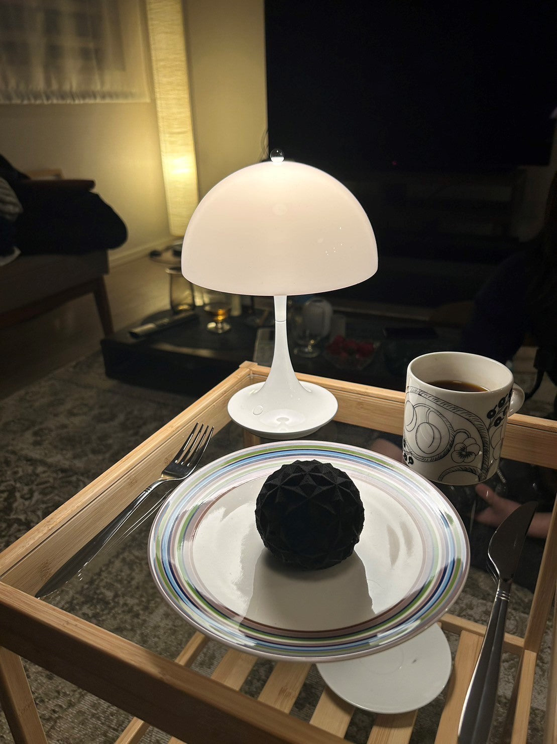 漆黒のカマンベールチーズケーキ・サンド - 呂色(roiro) – 呂色 roiro